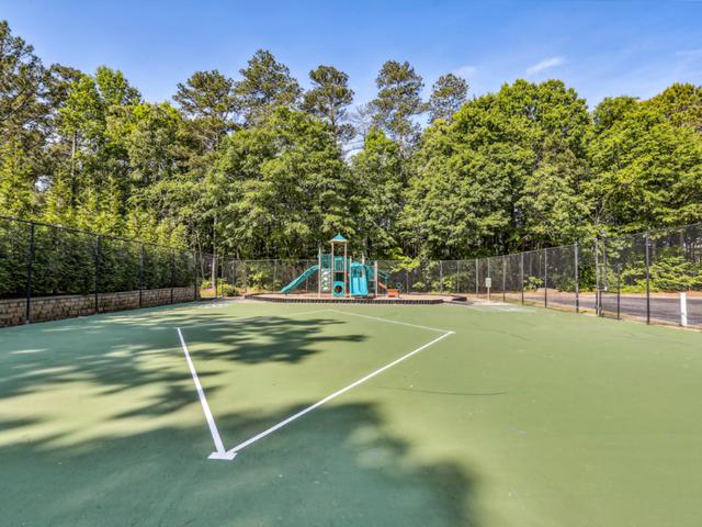 Elliot Gwinnett Place 2 Bedroom Apartment for Rent at 4025 Arc Way, Norcross, GA 30093