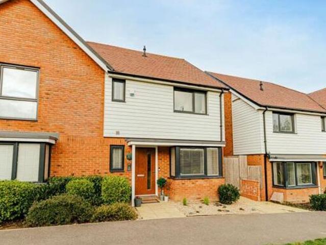 Elliot Drive, Faversham, 3 Bedroom Semi detached
