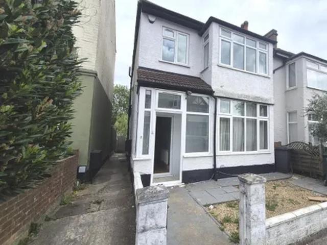 Elliot Road, London, NW4 3DS, United Kingdom | 4 bed duplex for rent #167777495 | Rentberry