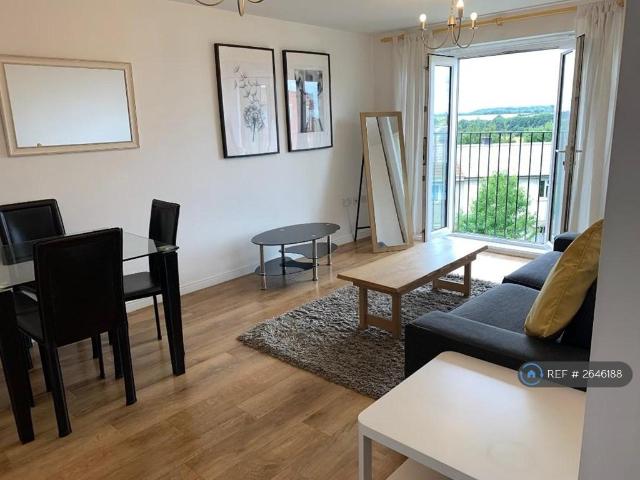 Ellington Court, Oxford, OX3 2 bed flat to rent £1,750 pcm £404 pw