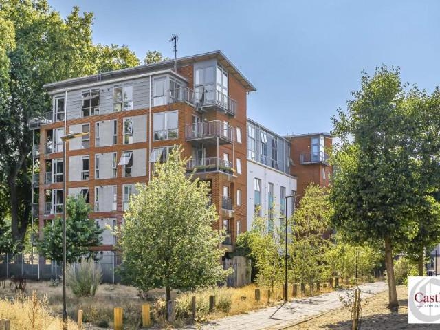 Ellington House, Hackney, E5 2 bed apartment to rent £2,500 pcm £577 pw