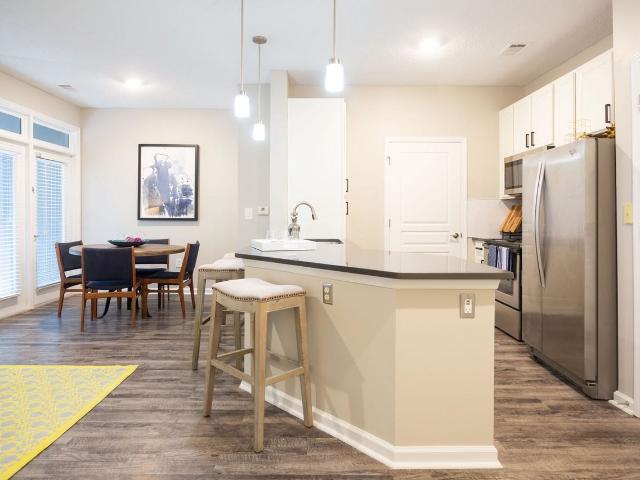 Ellington Midtown 2 Bedroom Apartment for Rent at 401 17th St Nw, Atlanta, GA 30363 Atlantic Station