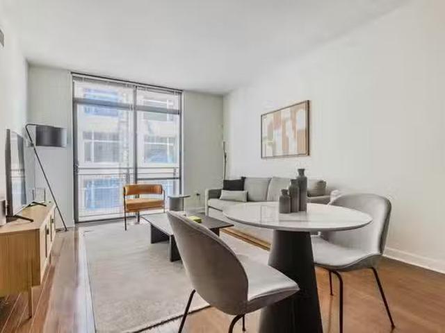 Ellis Bethesda, 4918 St Elmo Ave, Woodmont Triangle 1 Bedroo.