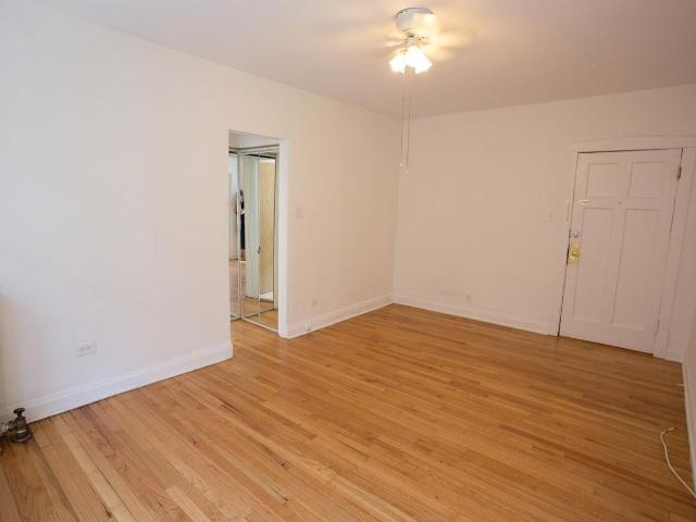 Ellis Court Studio Apartment for Rent at 5301 S Ellis Ave, Chicago, IL 60615 Hyde Park