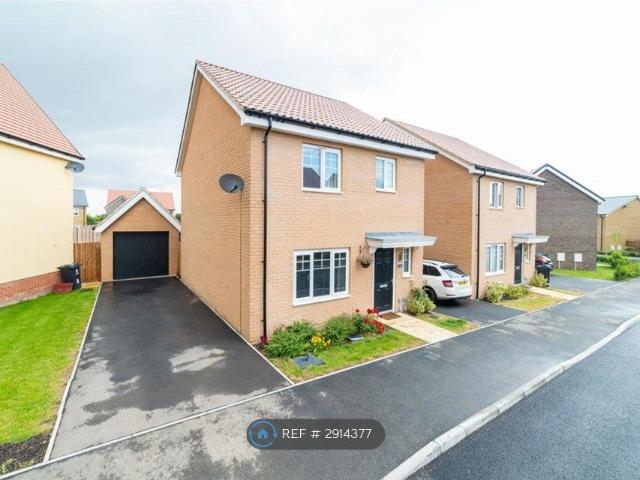 Ellis Road, Thorpe Le Soken, Clacton On Sea CO16, 3 bed detached house to rent, £1,900 pcm | PrimeLocation