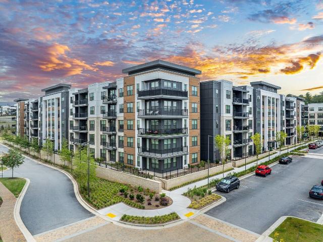 Ellison at The Exchange 2 Bedroom Apartment for Rent at 1400 Laurel Crossing Pkwy, Buford, GA 30519