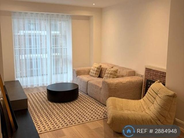 Ellipse House, London, E16 2 bed flat to rent £2,800 pcm £646 pw
