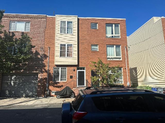 Ellsworth St