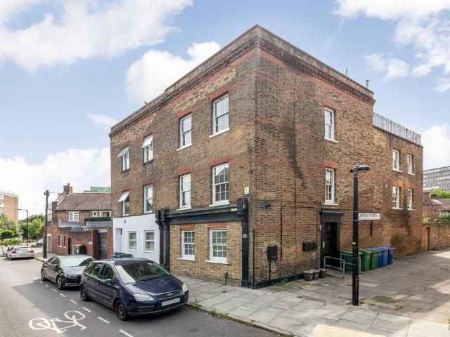 Elsted Street, London, SE17 1 bed flat to rent £1,650 pcm £381 pw