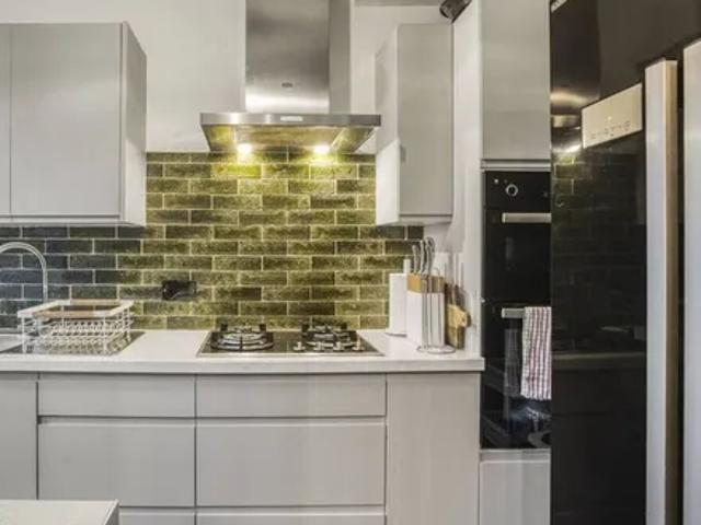Elstree and Borehamwood, WD6 1HB, United Kingdom | 3 bed house for rent #165684518 | Rentberry
