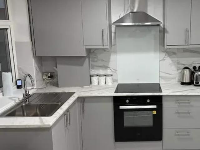 Elstree and Borehamwood, WD6 4NH, United Kingdom | 3 bed house for rent #160303855 | Rentberry