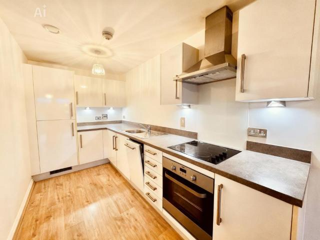 Elstree Way, Borehamwood, WD6 1 bed apartment to rent £1,447 pcm £334 pw