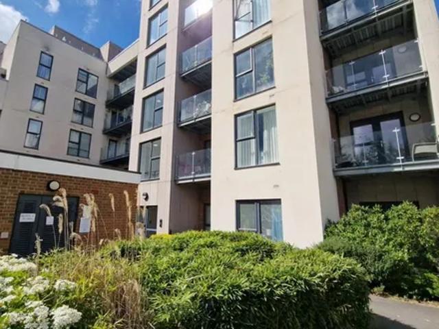 Elstree Way, Borehamwood, WD6 1BX, United Kingdom | 2 bed apartment for rent #168185880 | Rentberry