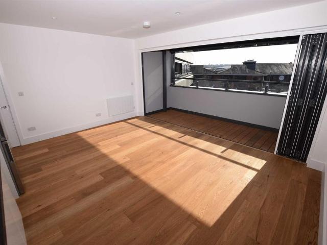Elstree Way, Elstree House WD6, 1 bed flat to rent, £1,450 pcm | PrimeLocation