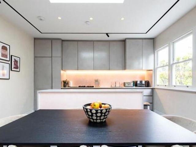 Elsworthy Road, Primrose Hill, 3 Bedroom Apartment