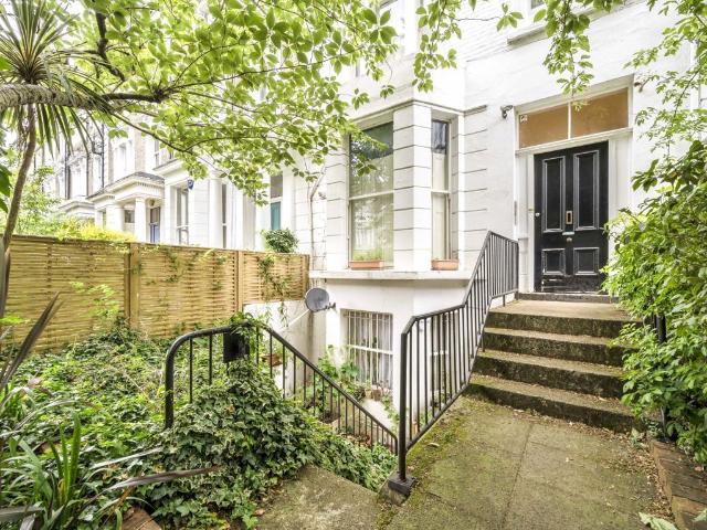 Elsham Road, Holland Park W14, 2 bed flat to rent, £2,750 pcm | PrimeLocation