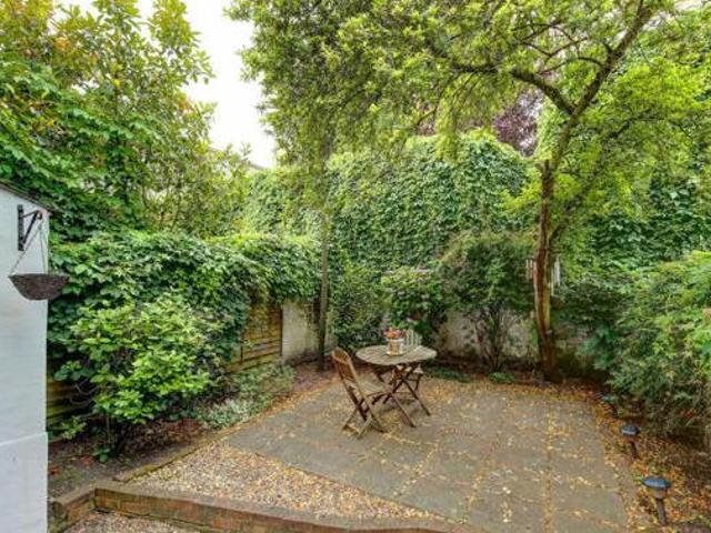 Elspeth Road, London, 1 Bedroom Flat