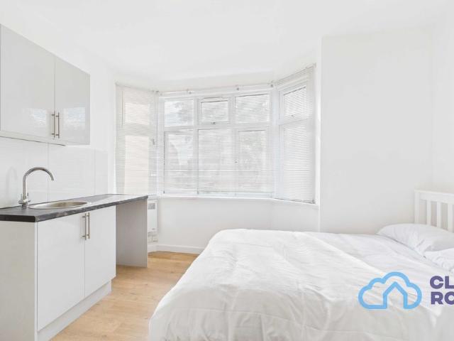 Eltham SE9, Room to rent, £975 pcm | PrimeLocation