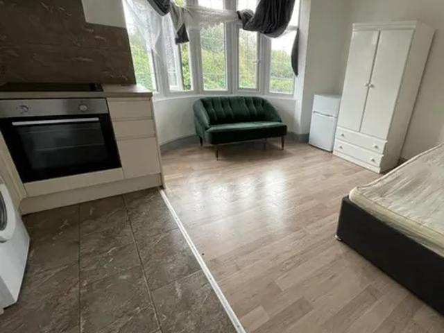 Eltisley Road, London, IG1 2EP, United Kingdom | Studio apartment for rent #139621469 | Rentberry
