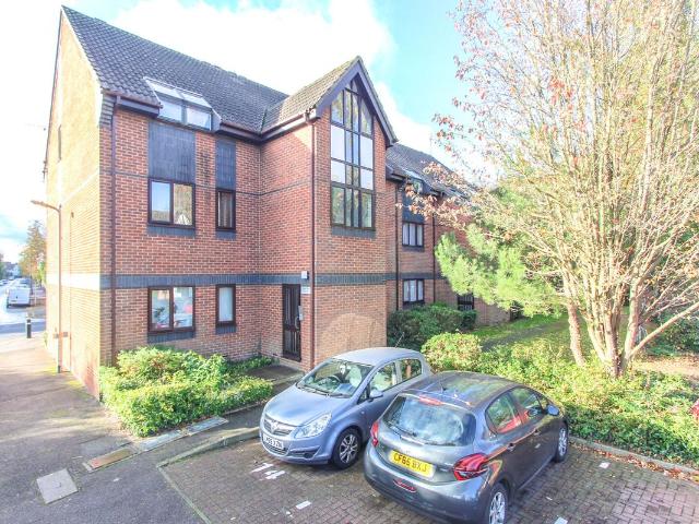 Elton Park, Watford, Hertfordshire WD17, 1 bed flat to rent, £1,350 pcm | PrimeLocation