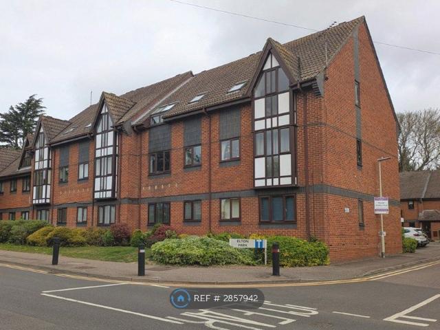 Elton Park, Watford WD17, Studio to rent, £1,100 pcm | PrimeLocation