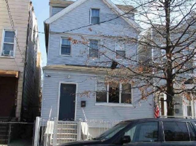 Elton St