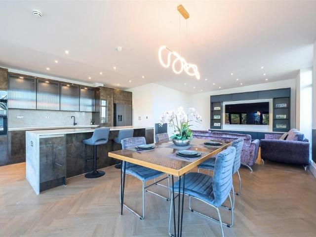 Eluna Apartments, Wapping Lane, London E1W, 2 bed flat to rent, £3,350 pcm | PrimeLocation
