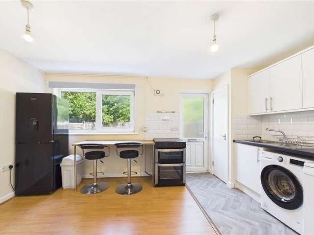 Elvaston Way, Tilehurst, Reading, Berkshire, RG30