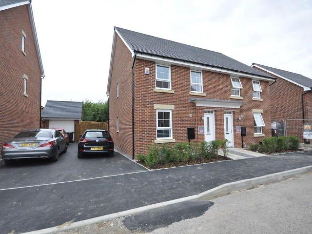 Elvaston Drive, Littleover, Derby. 3 bed semi detached house to rent £1,195 pcm £276 pw