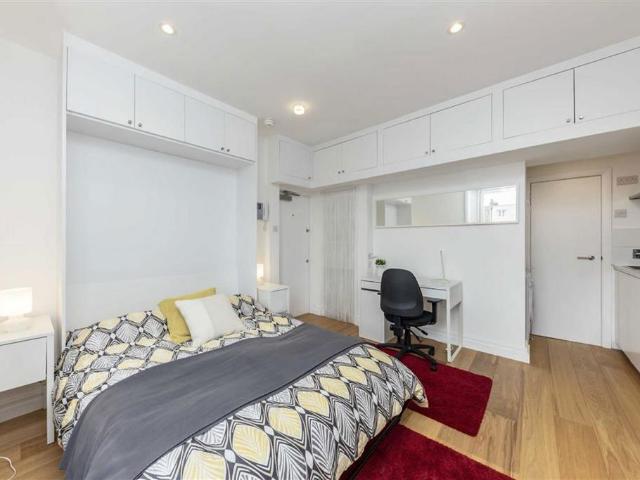 Elvaston Place, London SW7 Studio to rent £1,846 pcm £426 pw