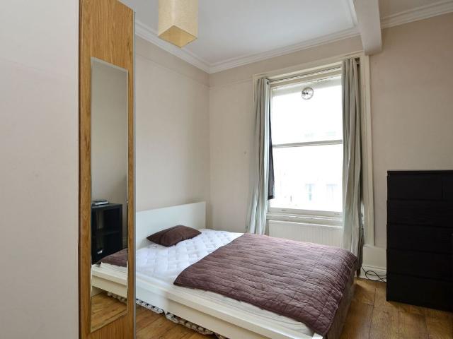 Elvaston Place, South Kensington, London SW7, Studio to rent, £1,950 pcm | PrimeLocation