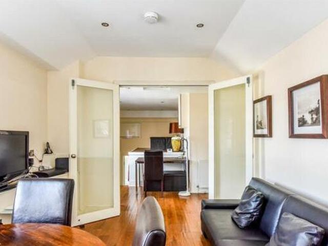 Elvaston Place, South Kensington, 2 Bedroom Apartment