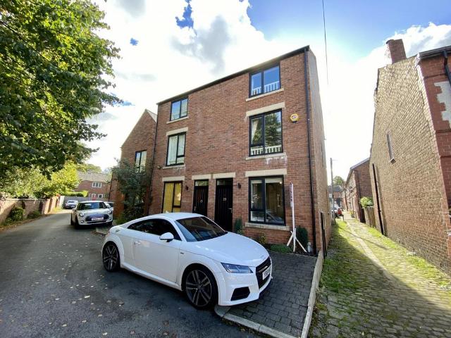Elverston Street, Northenden. 4 bed house to rent £1,900 pcm £438 pw