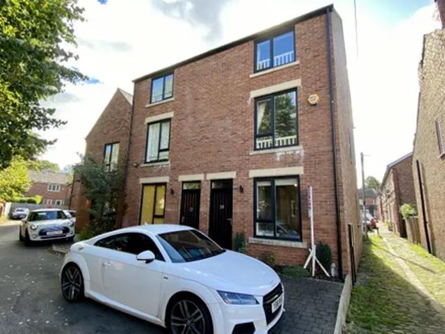 Elverston Street, Wythenshawe, M22 4NP, United Kingdom | 4 bed townhouse for rent #167232060 | Rentberry