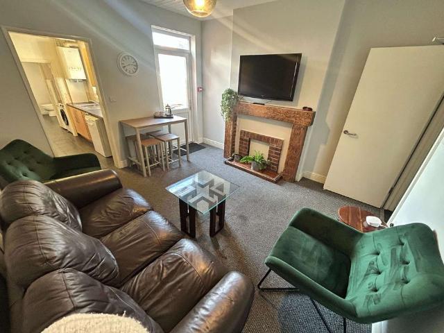 Ely Street Room 6