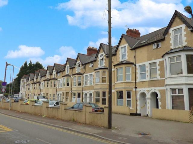 Ely Road, Cardiff CF5, 2 bed flat to rent, £1,100 pcm | PrimeLocation