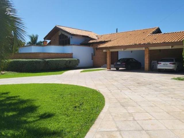 Em busca do lar dos sonhos? Conheça esta magnífica casa no Vivendas do Lago!