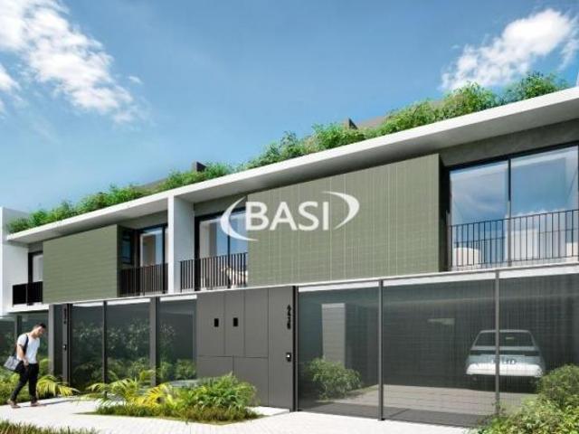[EM CONSTRUCAO] Casas de Alto Padrao a Venda em Santa Felicidade