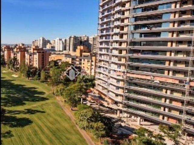 EM FRENTE AO SHOPPING IGUATEMI