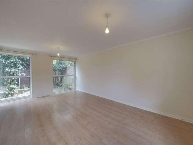 Emmanuel Close, Mildenhall, Bury St. Edmunds, Suffolk, IP28