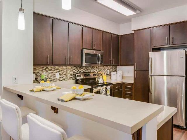 Emme Studio Apartment for Rent at 6350 Christie Ave, Emeryville, CA 94608