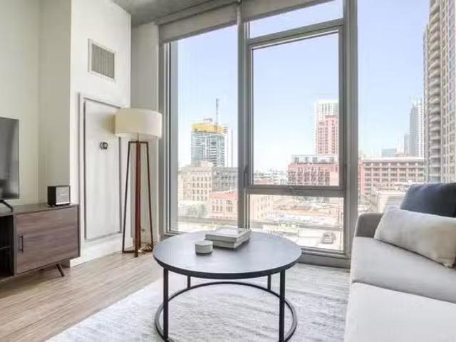Emme, 165 N Des Plaines St, West Loop Gate 1 Bedroom 1 Bath