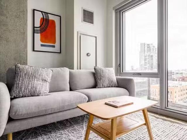 Emme, 165 North Desplaines St, West Loop Gate 1 Bedroom 1.