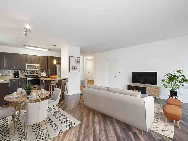Emme 1 Bedroom Apartment for Rent at 6350 Christie Ave, Emeryville, CA 94608
