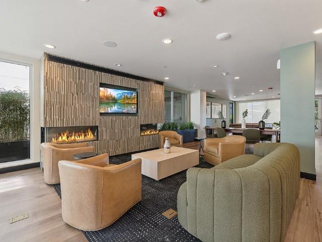 Emme 2 Bedroom Apartment for Rent at 6350 Christie Ave, Emeryville, CA 94608