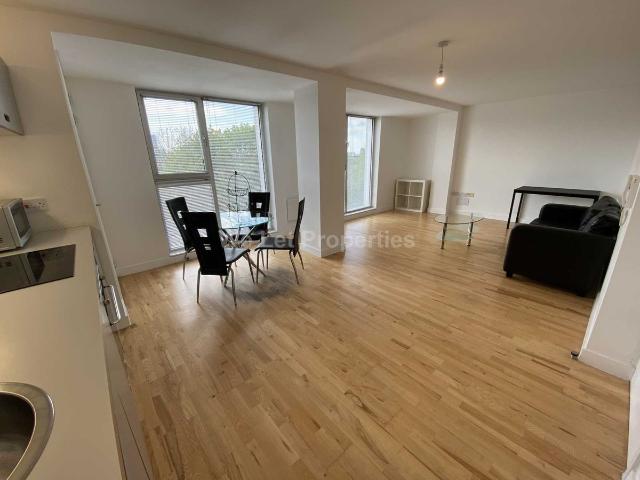 Emmeline Tower, Dalton Street M40, 2 bed flat to rent, £1,200 pcm | PrimeLocation