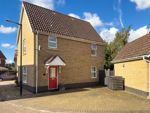 Emmerson Way, Hadleigh, IP7 3 bed semi detached house to rent £1,125 pcm £260 pw