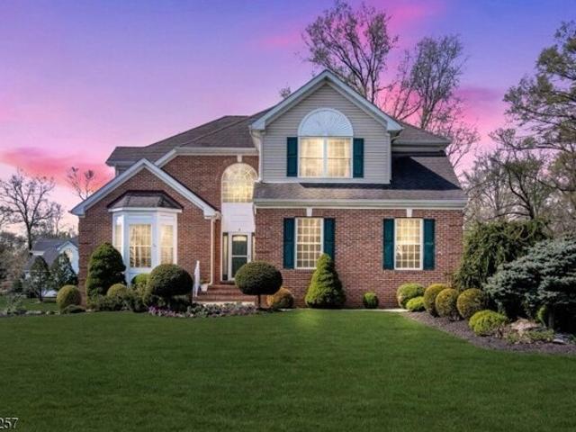 Emmons Ct, Bridgewater Twp, Home For Sale