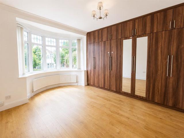 Emmott Avenue, Ilford IG6, 3 bed flat to rent, £2,200 pcm | PrimeLocation