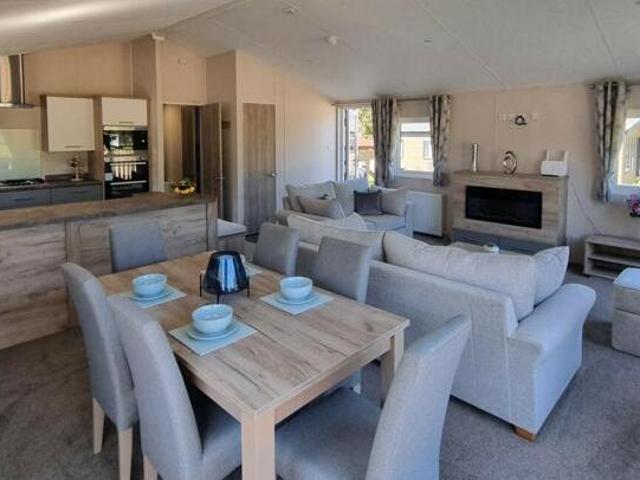 Emms Lane, Bluebell Park, Brooks Green, 3 Bedroom Park